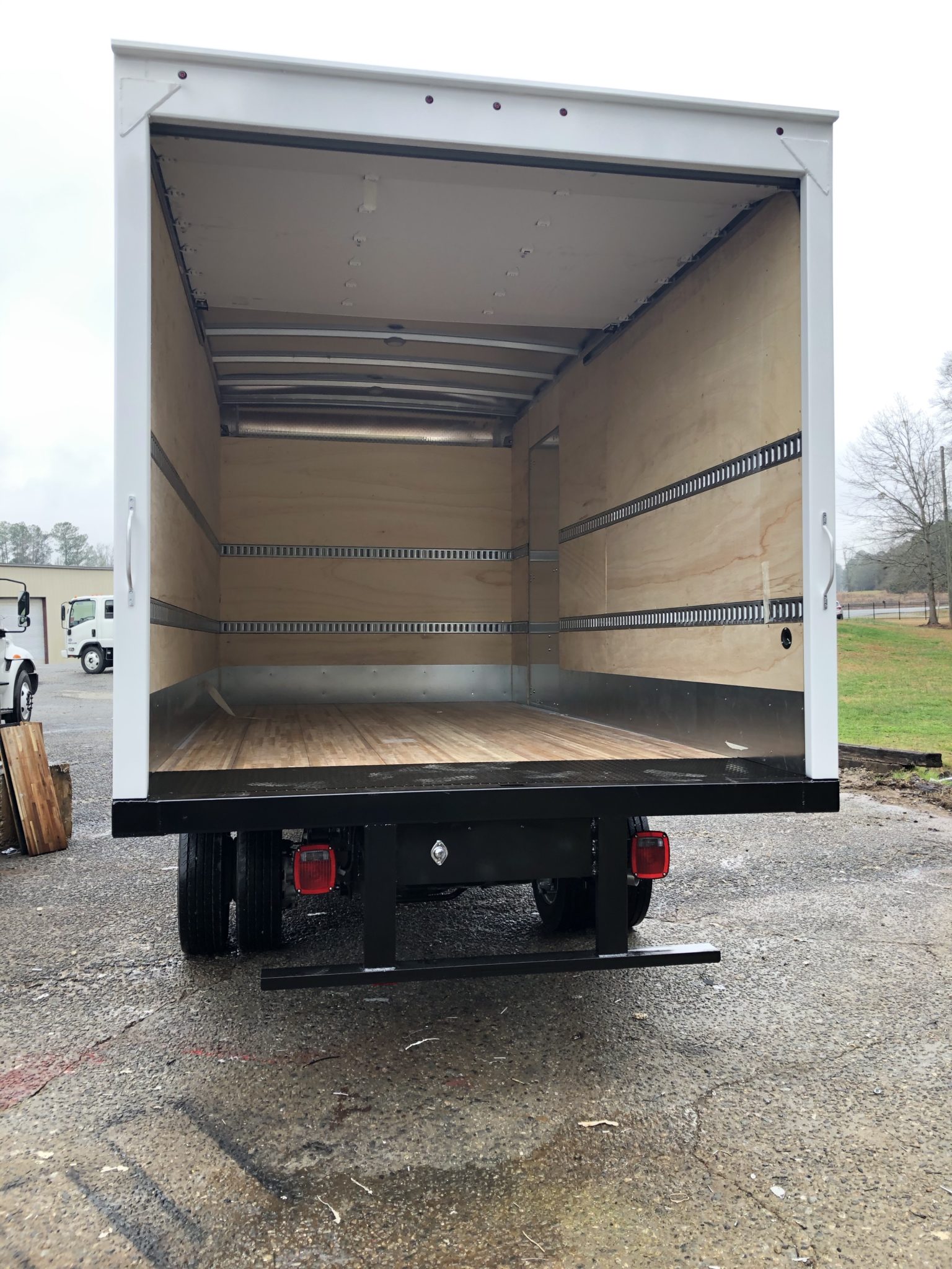Light Weight Refrigerated - Composite (12ft) - Complete Truck Bodies