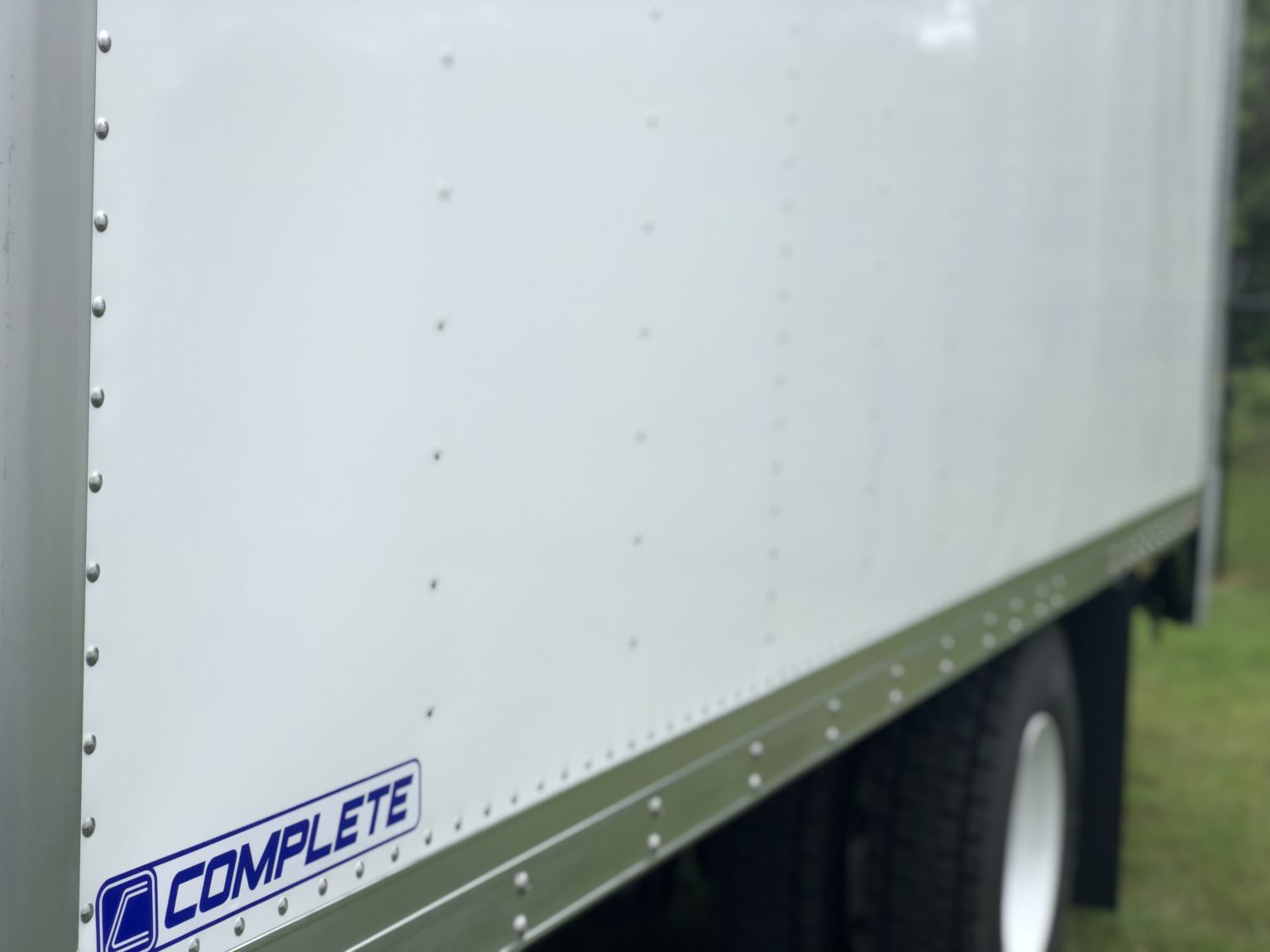 Dry Freight - Cutaway Van (16ft - FRP) - Complete Truck Bodies